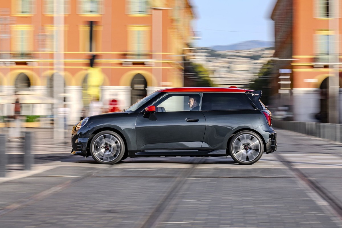 Mini Cooper SE nog leuker met JCW-trim - EV Update